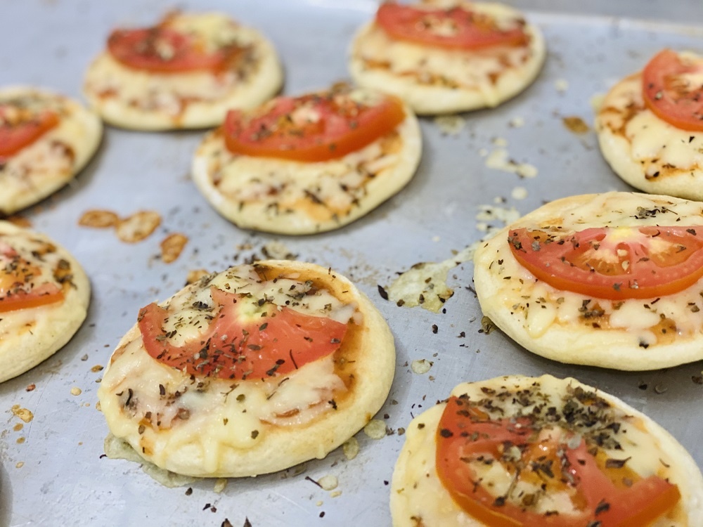 Mini Pizza Napolitana Congelada com 10un | Pães Novo Rio